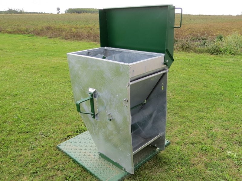 150Kg Single Space Ad Lib Feeder - J Harvey Engineering